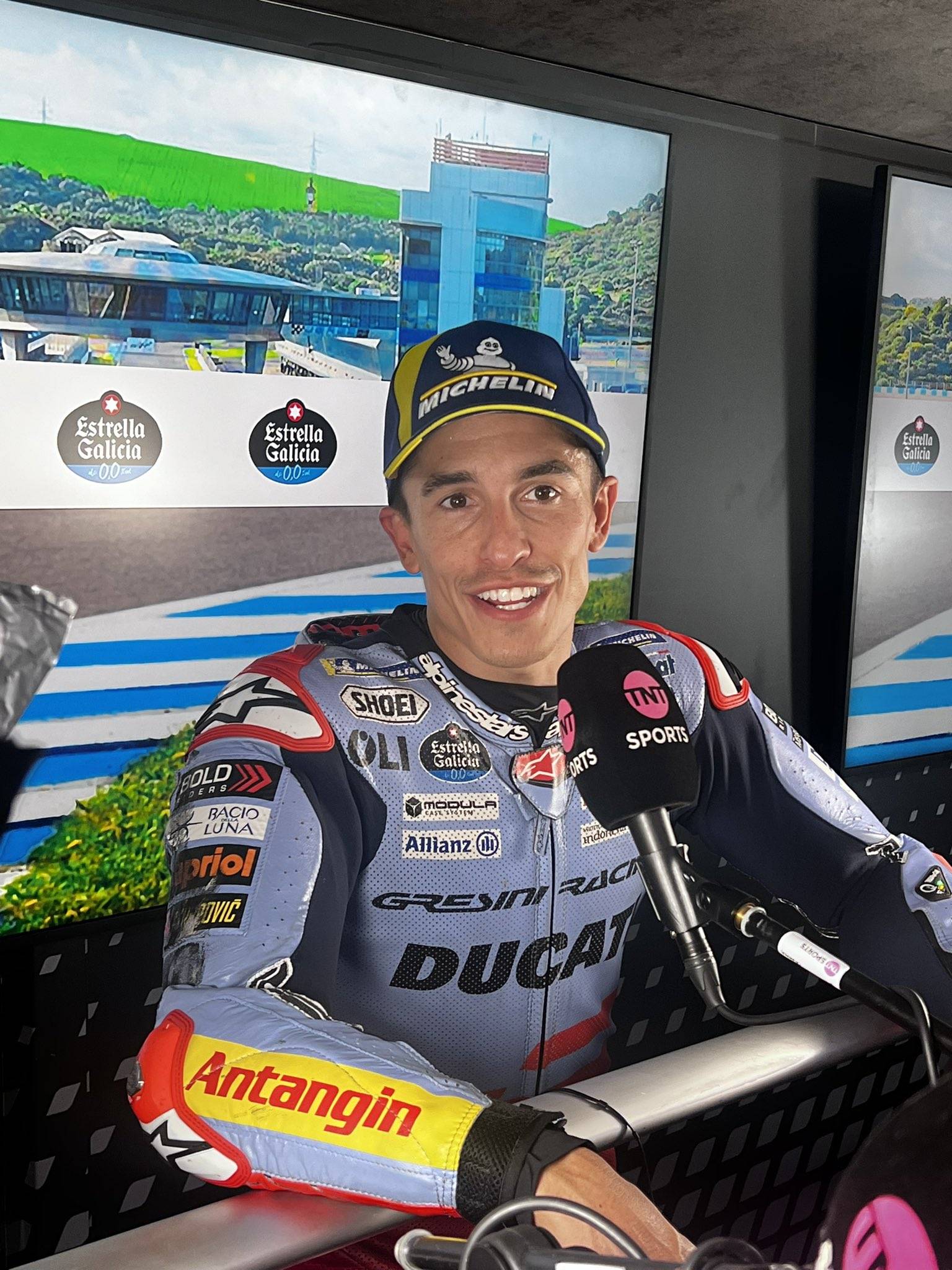 Marc Marquez sta facendo di tutto per salire sulla Ducati ufficiale ...